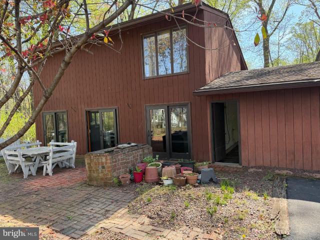 11627 Pine Tree Dr, Fairfax, VA 22033 | MLS #VAFX2304 | Compass