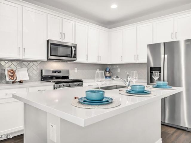 11626 W Parkway Ln, Avondale, AZ 85323