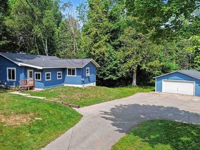 1162 Mountain Rd, East Jordan, MI 49727