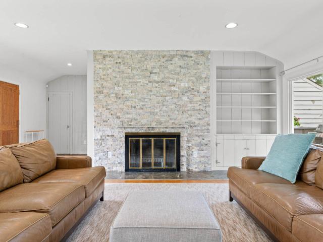 1162 Dewitt Road