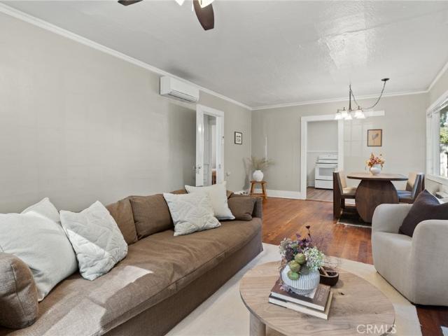 1162 E 7th Street