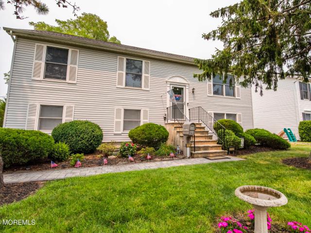 1162 Hilltop Drive