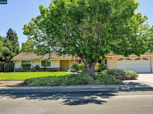 1162 Ridgewood Dr, Concord, CA 94518