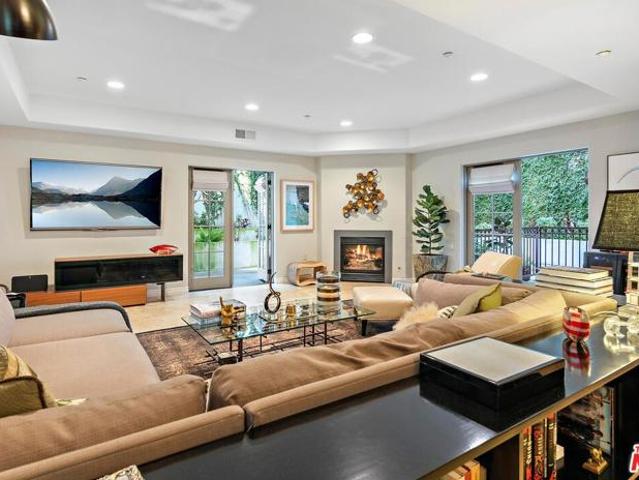 11633 Chenault St 103, Los Angeles, CA
