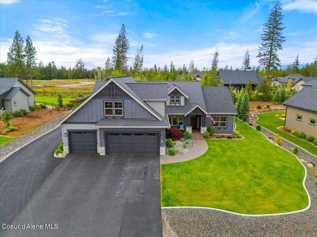 11633 N Spiraea Ln, Hayden, ID 83835