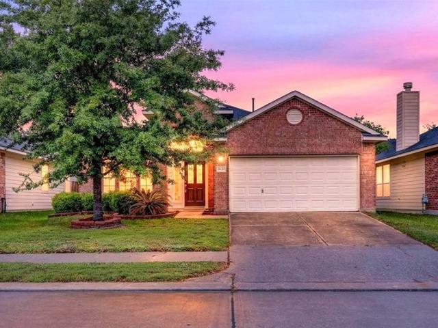 11630 Forest Wind Ln, Houston, TX 77066