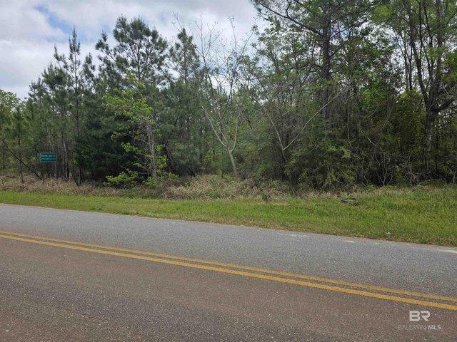 11631 Red Hill Rd Ext, Bay Minette, AL 36507
