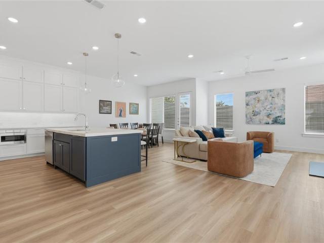 11637 Liberty Commons