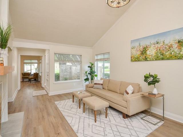 11636 Village Place Dr Unit 321, Houston, TX 77077