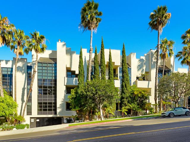 11636 Montana Ave, Unit 210, Los Angeles, CA 90049 | MLS #26654 | Compass