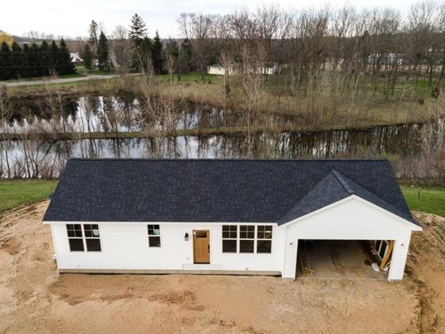 11639 E Bear Meadows Dr SE, Alto, MI 49302