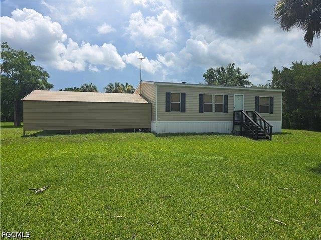 1163 Saddle Ln, Moore Haven, FL 33471