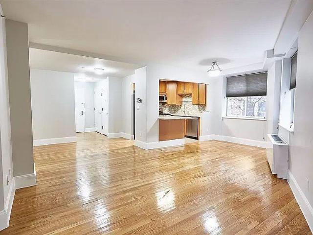 116 11 Curzon Road, Queens, NY