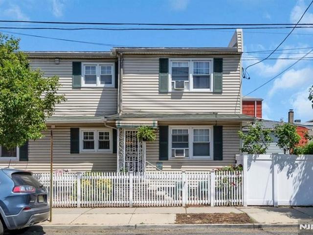 116 1st St, Harrison, NJ 07029