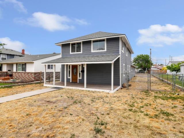 116 8th Ave