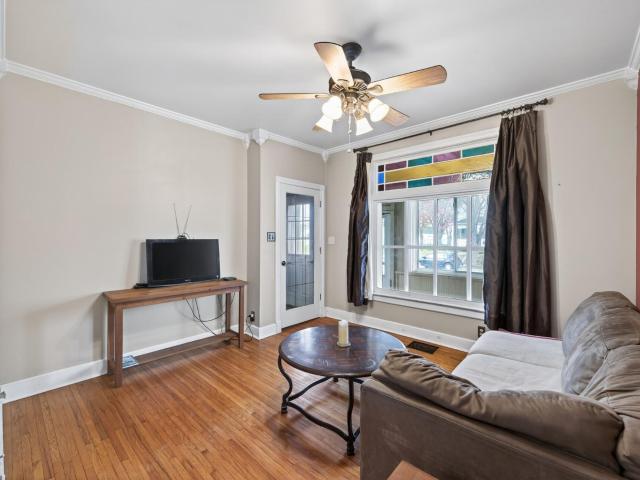 116 8th Avenue S