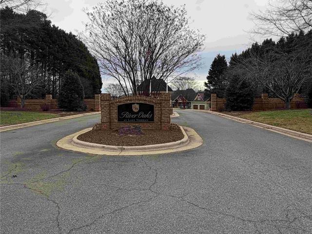 116 Commanche Ct, Statesville, NC 28677 | MLS #4341 | Compass