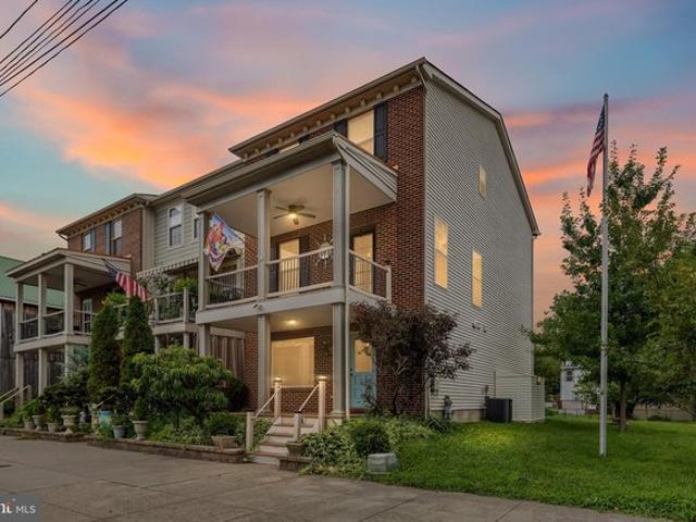 116 Clinton St, Delaware City, DE 19706