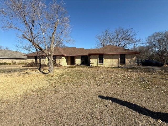 116 Crest Brook Dr, Red Oak, TX 75154