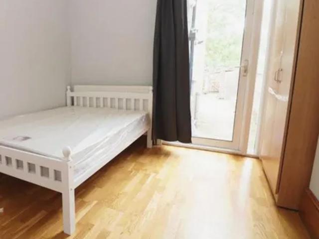 116 Albacore Crescent, London, SE6 4JW, United Kingdom | Room for rent #154576274 | Rentberry