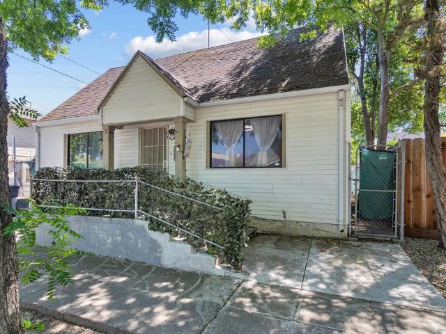 116 Alice St, Modesto, CA 95354 | MLS #226053 | Compass