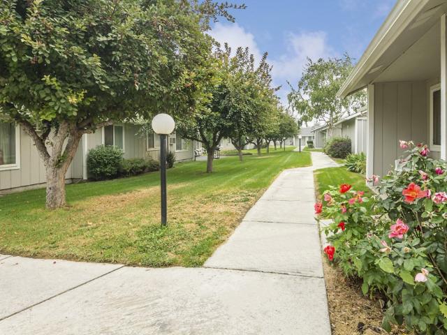 116 Ash St, 2 beds, 1 full bath