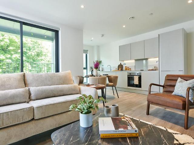 116 Assay Apartments, Station View GU1 2 bed apartment to rent £2,485 pcm £573 pw