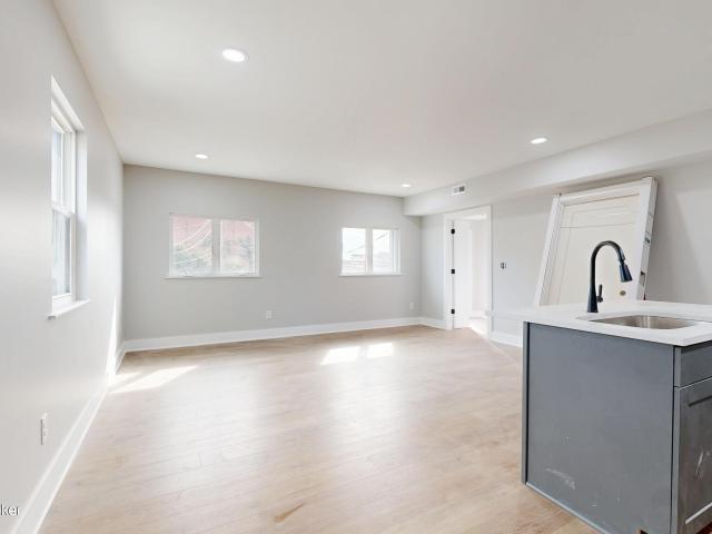 116 Bauer Ave 201