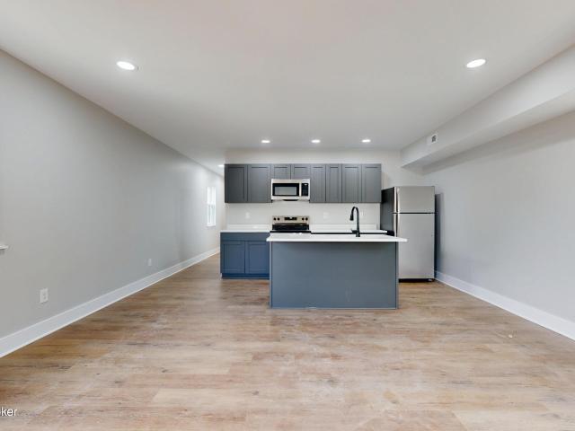116 Bauer Ave 202