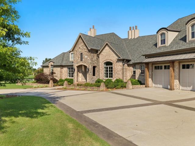 116 Barrington Ct