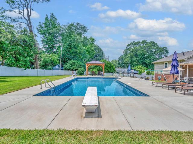 116 Galaxie Place
