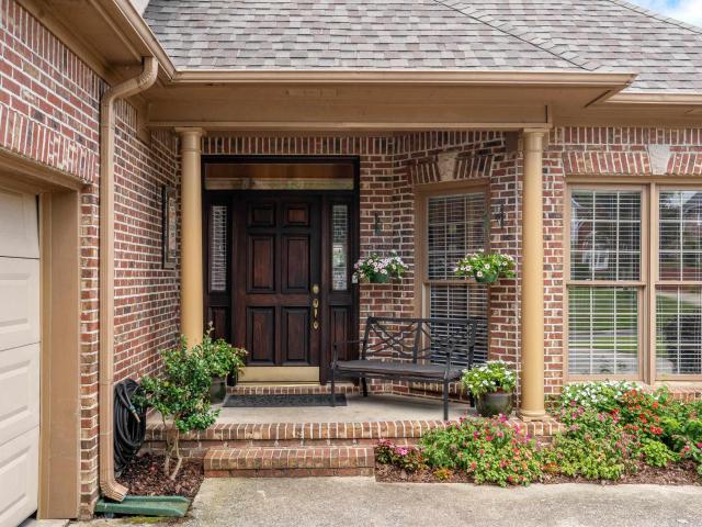 116 Greystone Glen Drive