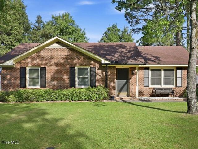 116 E Catawba Rd, Greenville, NC 27834
