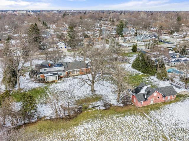 116 E Farnham Lane