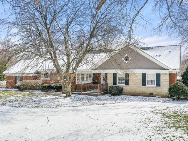 116 E Farnham Ln, Wheaton, IL 60189