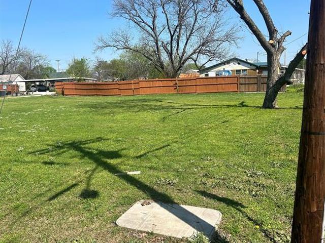 116 E Hinton St, Tioga, TX 76271 | MLS #20894
