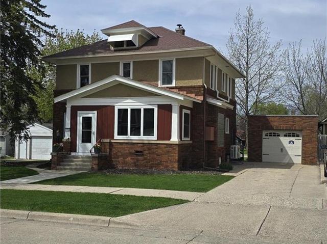 116 E School St, Owatonna, MN 55060