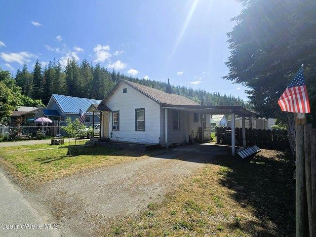 116 E St, Smelterville, ID 83868