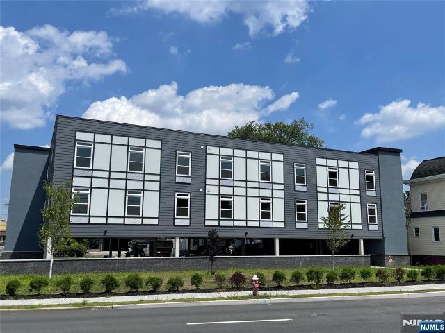 116 Essex Street # 202