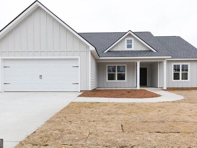 116 Fuller Ct, Grantville, GA 30220