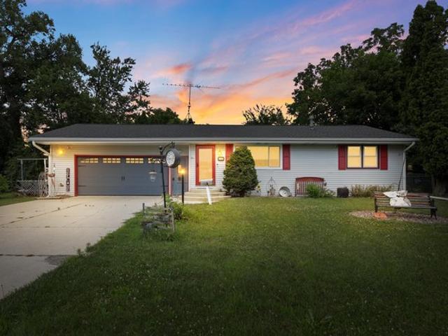 116 Kathy Ln, Darien, WI 53114
