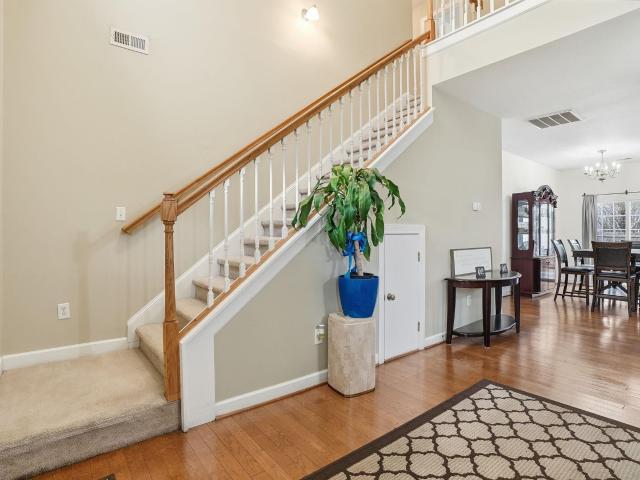 116 Kingsdale Court