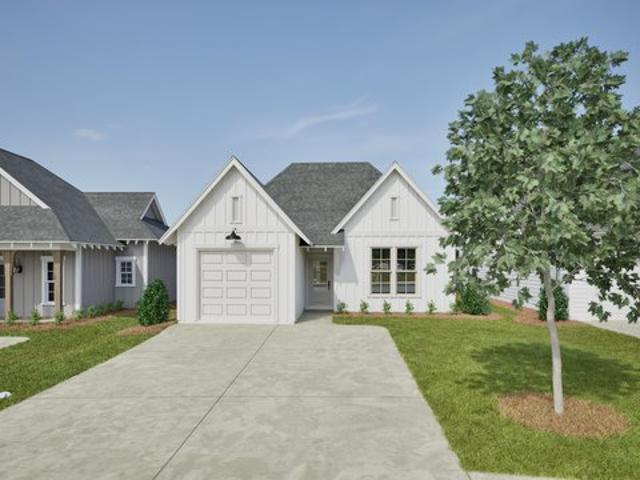 116 Honeysuckle Ln, Opelika, AL 36804