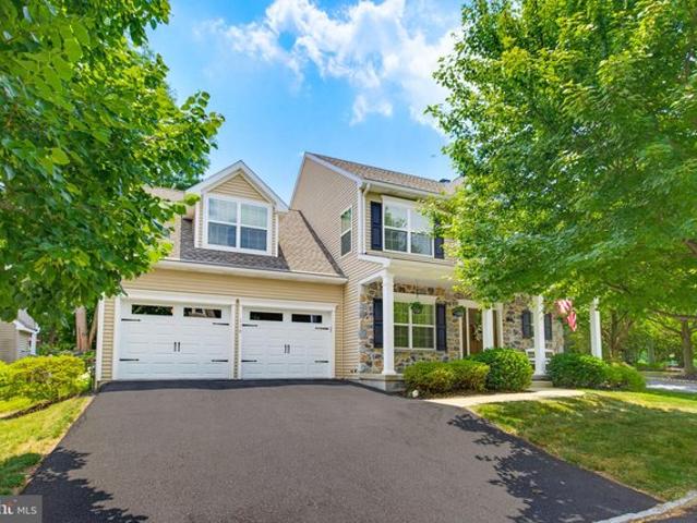 116 Hawthorne Cir, Lancaster, PA 17602
