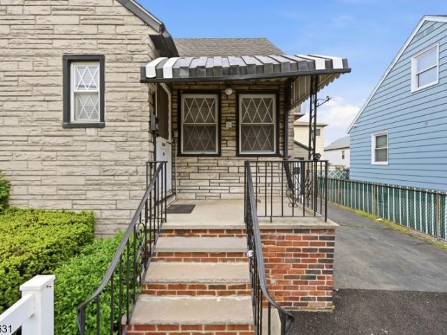 116 Hamilton Ave