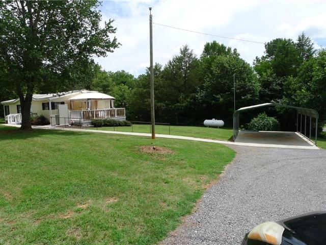 116 Hank Lesser Road