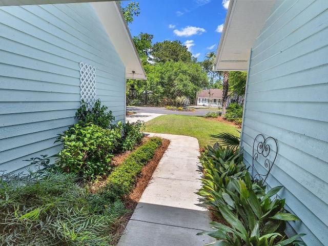 116 Heron Way