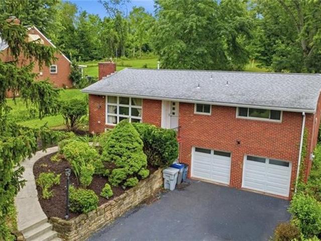 116 Hidden Valley Rd, Canonsburg, PA 15317