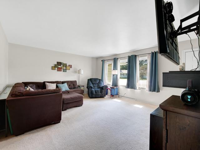 116 Hummingbird Court