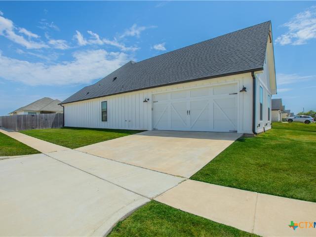 116 Indian Trails Road